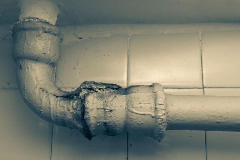 The Types Of Linings For Cracked Pipes - Pipe Surgeons